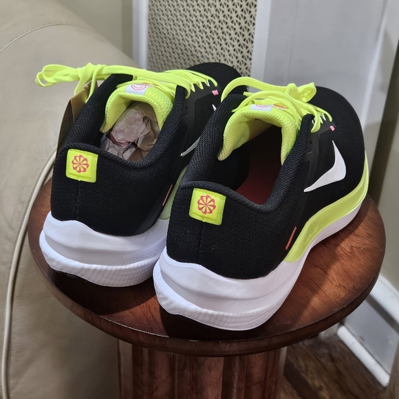 Nike | Shoes | Nike Wind Flow | Poshmark
